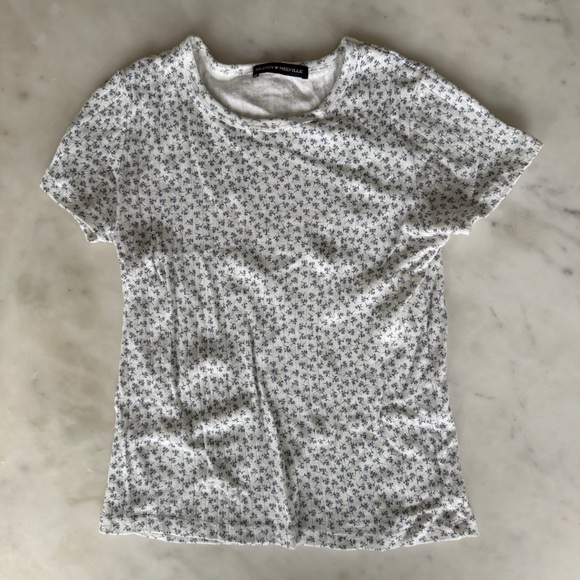Brandy Melville | Tops | Brandy Melville Blue Floral Ribbed Tshirt ...